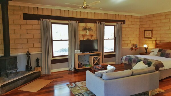 Maya Sanctuary - Blue Mountains