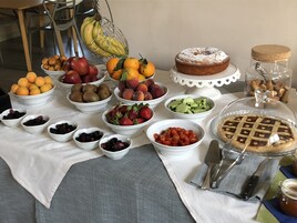 Pequeno-almoço tipo buffet diário incluído 