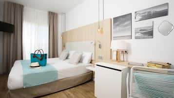 Cofre no quarto, secretária, Wi-fi grátis, roupa de cama fornecida