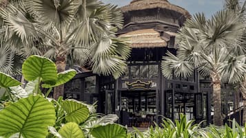 3 restaurantes, café da manhã, culinária vietnamita