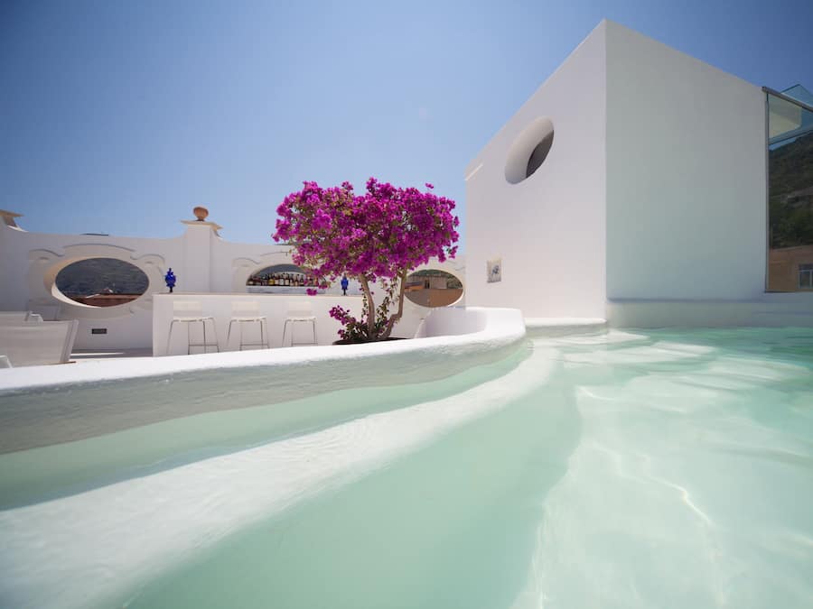 Piscina exterior, espreguiçadeiras