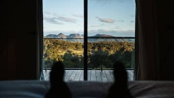 Vila superluxo, 1 cama King, vista para a montanha | Escrivaninha, espaço de trabalho para notebook, cortinas blackout