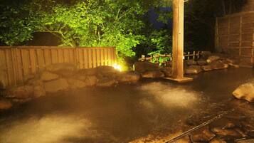 Banheira de hidromassagem exterior