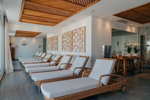 Sala(s) para tratamentos a casais, sauna, banheira de hidromassagem 