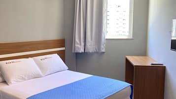 Quarto Duplo Standard | Minibar, Wi-fi grátis, roupa de cama fornecida