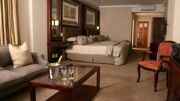 Suíte executiva | Área de estar | TV de plasma