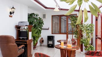 TV de tela plana 32 polegadas com canais a cabo, TV