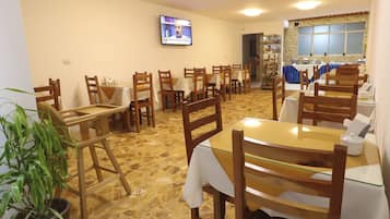 Pequeno-almoço inspirado na cozinha local diário incluído