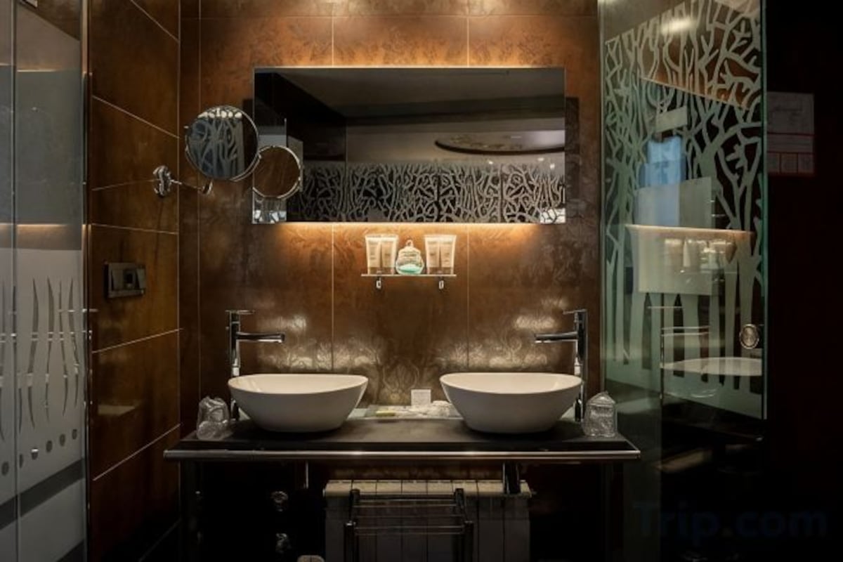 Casa de banho | Artigos de higiene pessoal grátis, um secador de cabelo, um bidé 