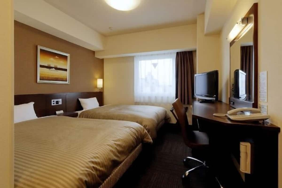 Secretária, Wi-fi grátis, roupa de cama fornecida