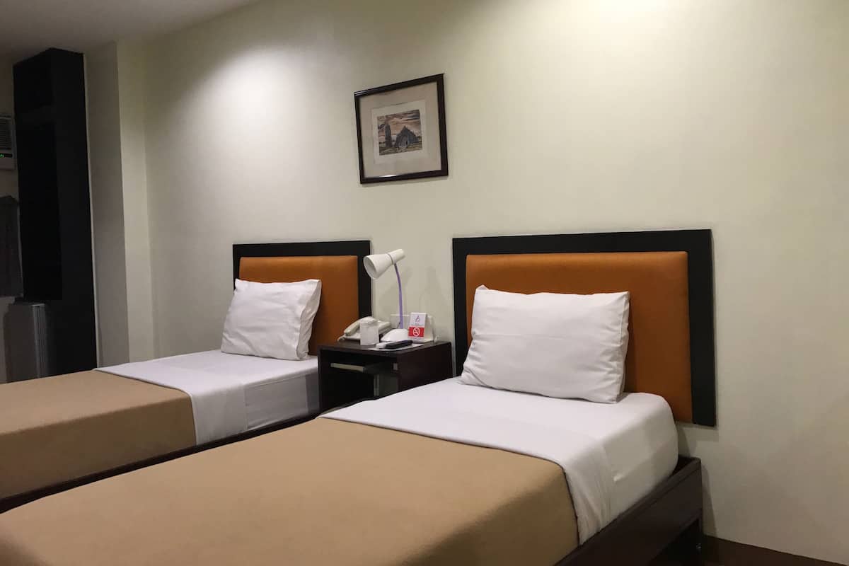 Quarto duplo luxo, 2 camas de solteiro | Wi-Fi de cortesia
