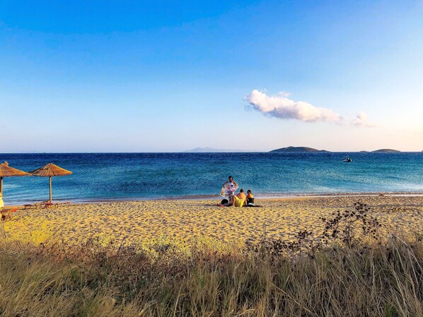 Perto da praia, 4 bares na praia