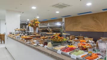 Pequeno-almoço tipo buffet diário incluído