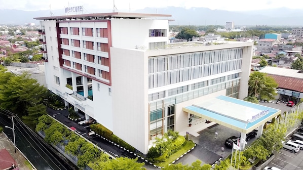 Mercure Padang in Padang: Find Hotel Reviews, Rooms, and Prices on ...