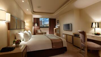 Secretária, quartos insonorizados, Wi-fi grátis