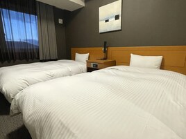 Secretária, Wi-fi grátis, roupa de cama fornecida