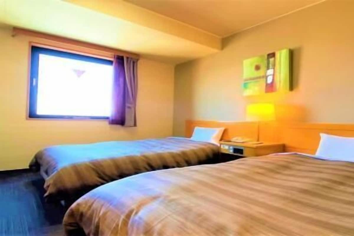 Secretária, Wi-fi grátis, roupa de cama fornecida