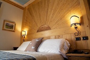 Quarto Duplo | Com decoração personalizada, com mobília individualizada, Wi-fi grátis 