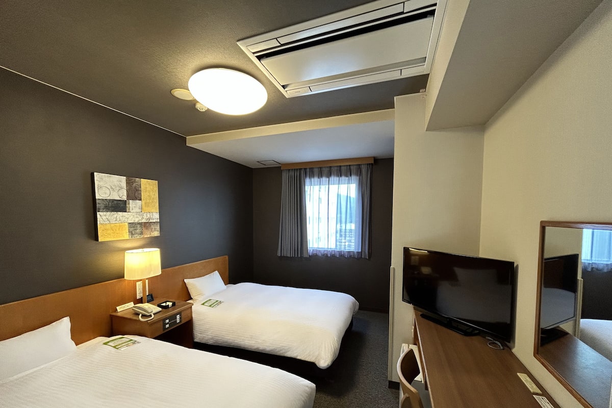 Ferros/tábuas de passar roupa, Wi-Fi de cortesia, roupa de cama