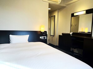 Secretária, Wi-fi grátis, roupa de cama fornecida 