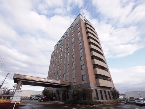 新发田交流道露樱酒店 - 新發田市