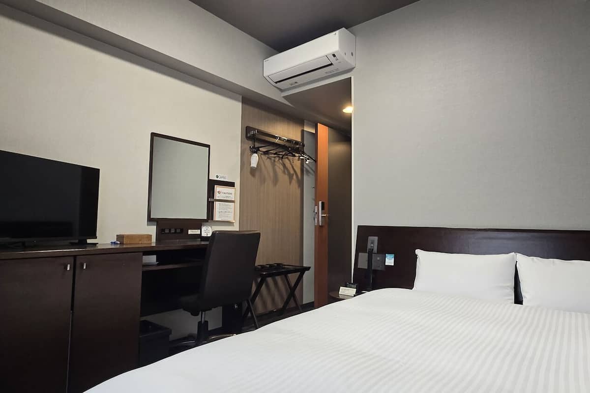 Wi-fi grátis, roupa de cama fornecida 