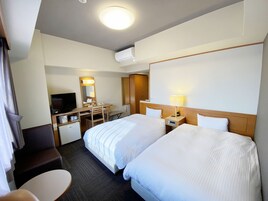 Secretária, Wi-fi grátis, roupa de cama fornecida 