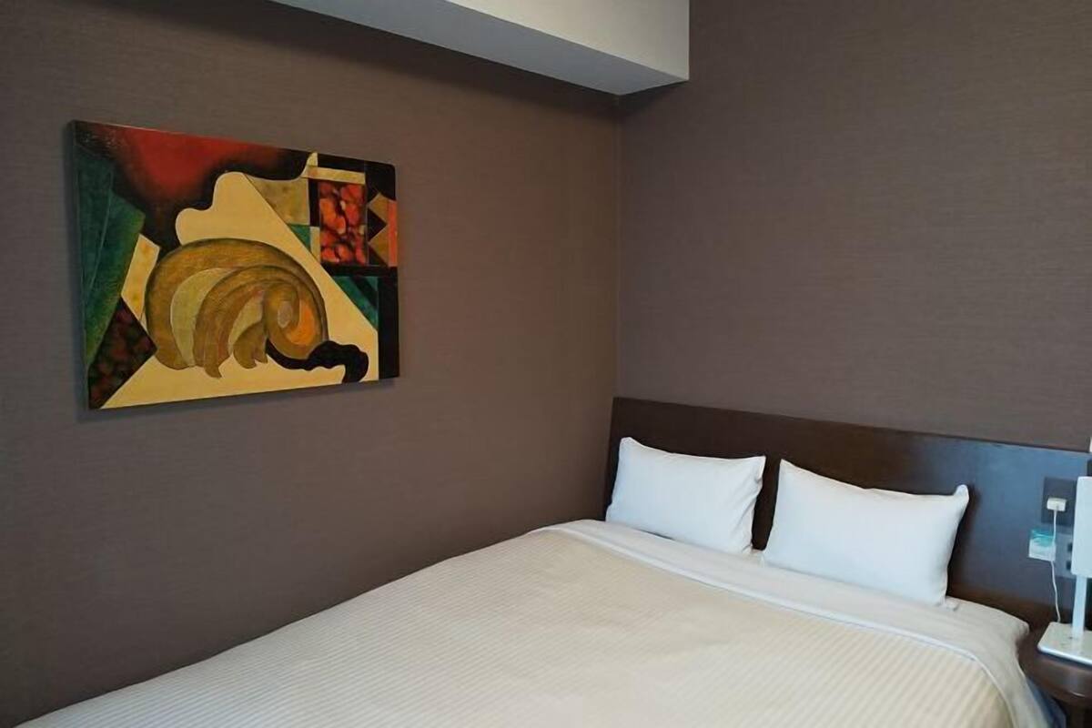 Wi-fi grátis, roupa de cama fornecida