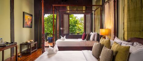 Privilege Twin with Pool View | Roupa de alta qualidade, minibar, cofre no quarto