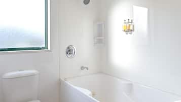 Quarto Familiar | Casa de banho | Artigos de higiene pessoal grátis, um secador de cabelo