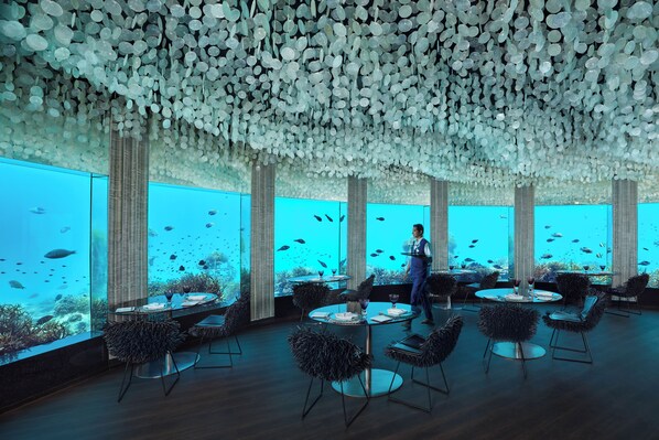 8 restaurantes, pequenos-almoços servidos, cozinha mediterrânica 