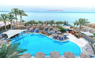 5 piscinas exteriores, espreguiçadeiras