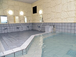 Banheira de hidromassagem interior