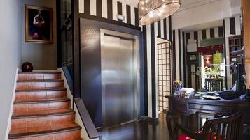 Entrada (vista interior)