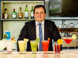 Serve almoço, jantar e happy hour 