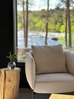 Pequenos-almoços e jantares servidos, com vista para a praia 