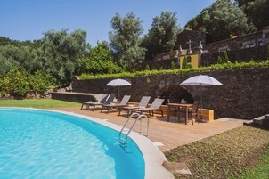 Piscina exterior sazonal
