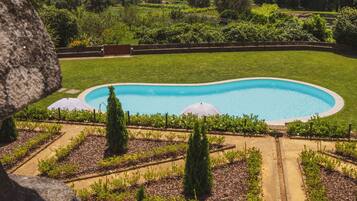 Piscina exterior sazonal