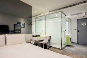 1 quarto, roupa de alta qualidade, edredões de penas, minibar grátis 