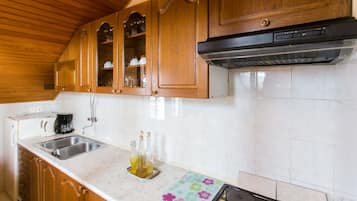 One Bedroom Apartment for 4 people | Cozinha privada | Uma placa de cozinha, uma cafeteira/bule, uma chaleira elétrica