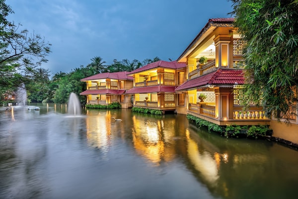 Mayfair Lagoon - 
