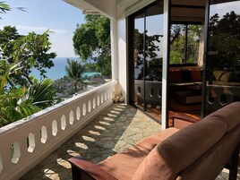 Quarto lua de mel, sacada, vista para o oceano | Terraço/pátio
