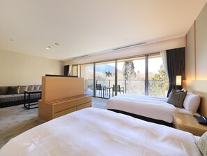 Quarto standard, para não fumantes (Western-style, 3 persons) | Frigobar (abastecido com itens grátis), cofres nos quartos