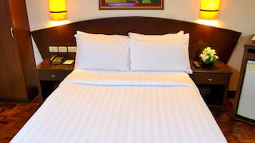 Quarto Premium (De Luxe) | Minibar, cofre no quarto, secretária, Wi-fi grátis