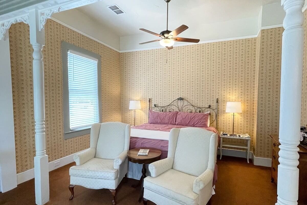 Quarto casal tradicional, acessível, banheiro privativo (15 BAC) | 1 quarto, camas com colchões pillow-top, individualmente decorados