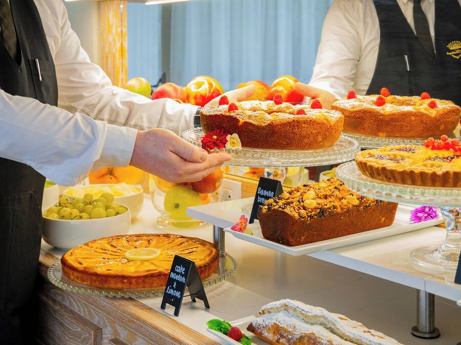 Buffet de pequeno-almoço