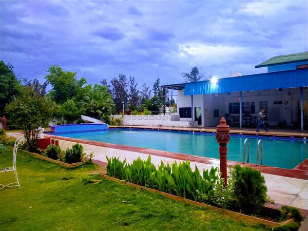 The New Swaraj Resort - Bharatpur