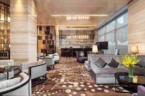 2 restaurantes, pequenos-almoços servidos 