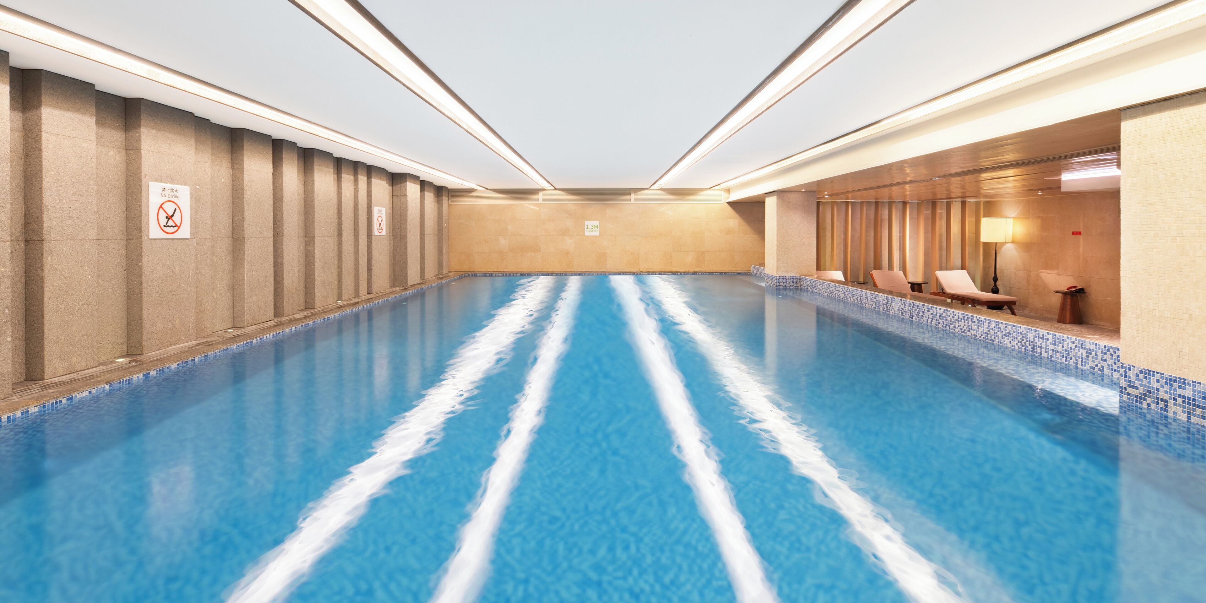 Piscina interior 