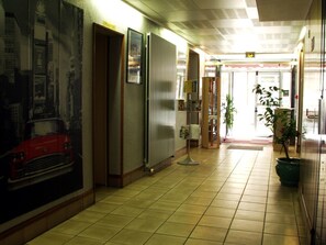 Entrada (vista interior)